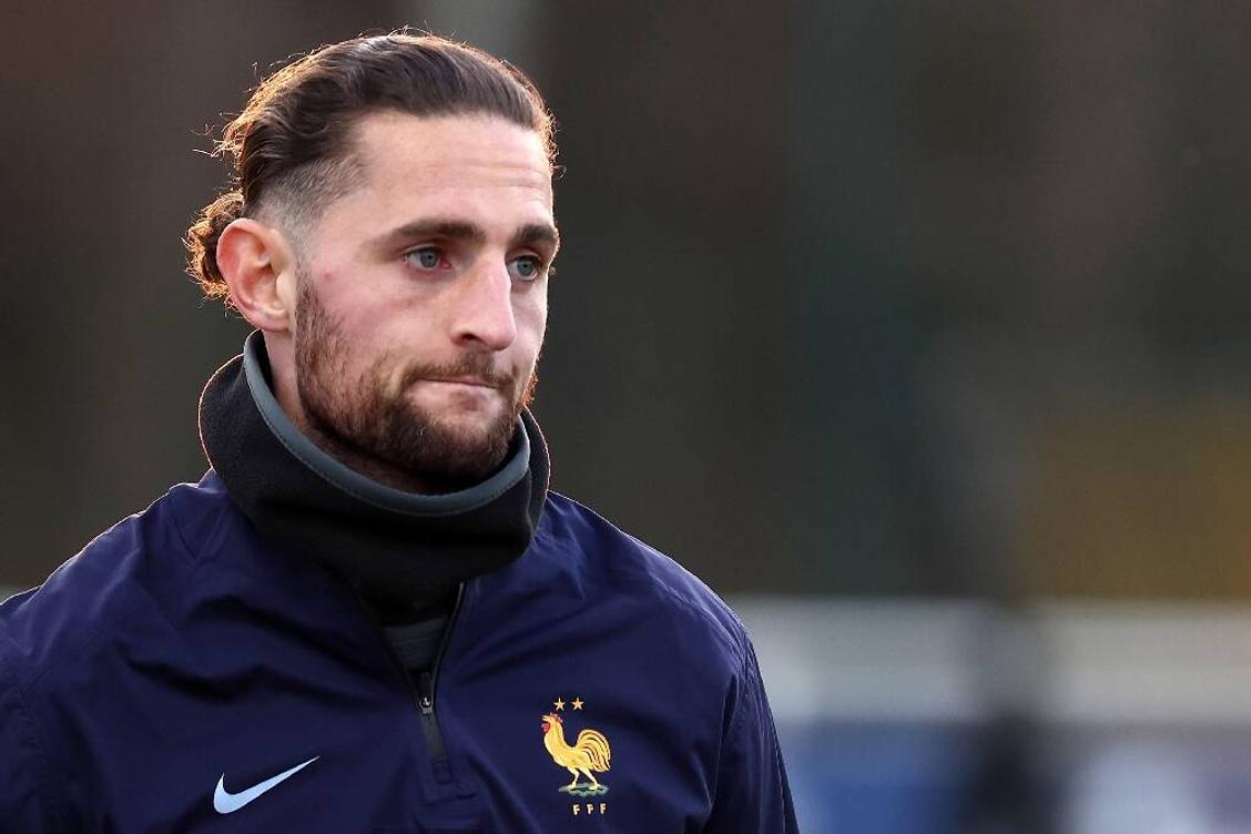 Adrien Rabiot réagit après les banderoles insultantes qui l'ont visé au ...