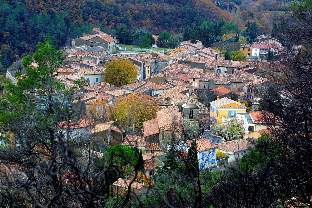 Sur les routes du Var: escale à Varages, un village qui doit se ...