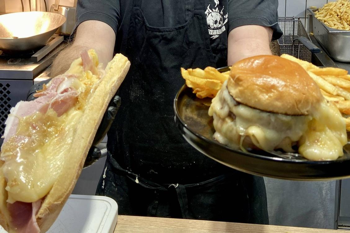 Burger à la raclette, tartiflette, poutine québécoise... Voici notre ...
