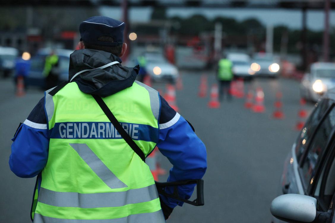 Accident mortel d’un patrouilleur sur l’A8 : une gendarme décorée pour ...
