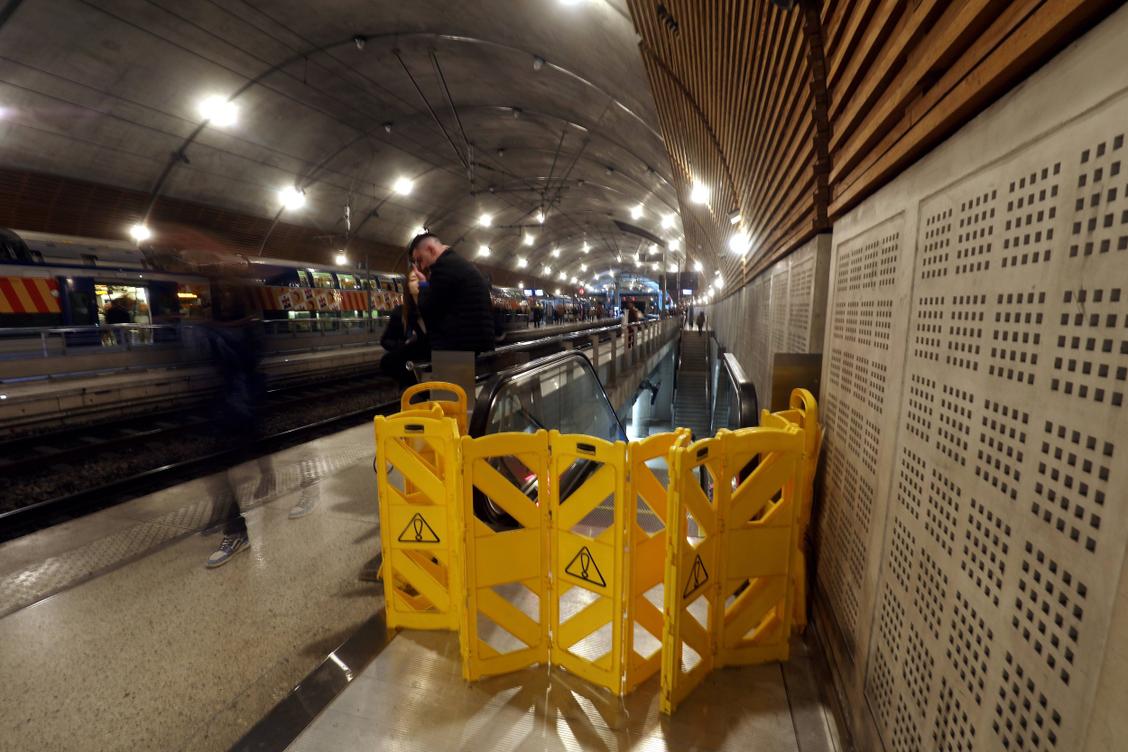 Pannes d'escalators et de tapis roulant en gare de Monaco: des raisons ...