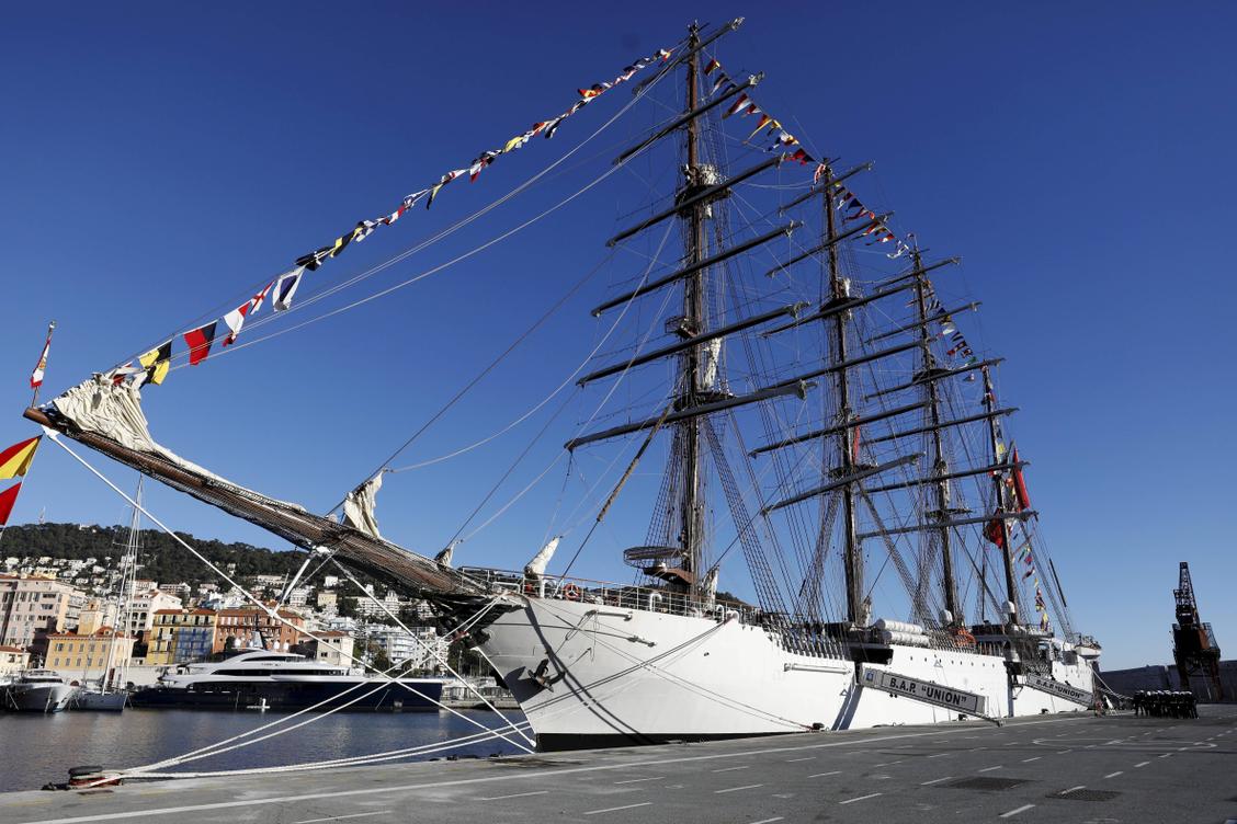 Tout ce qu'il faut savoir sur le splendide voilier ancré au port de Nice