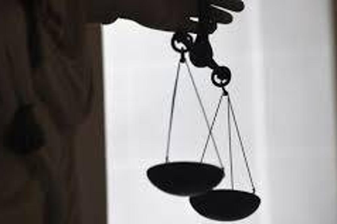 Un complotiste américain condamné à verser près d'un milliard de ...
