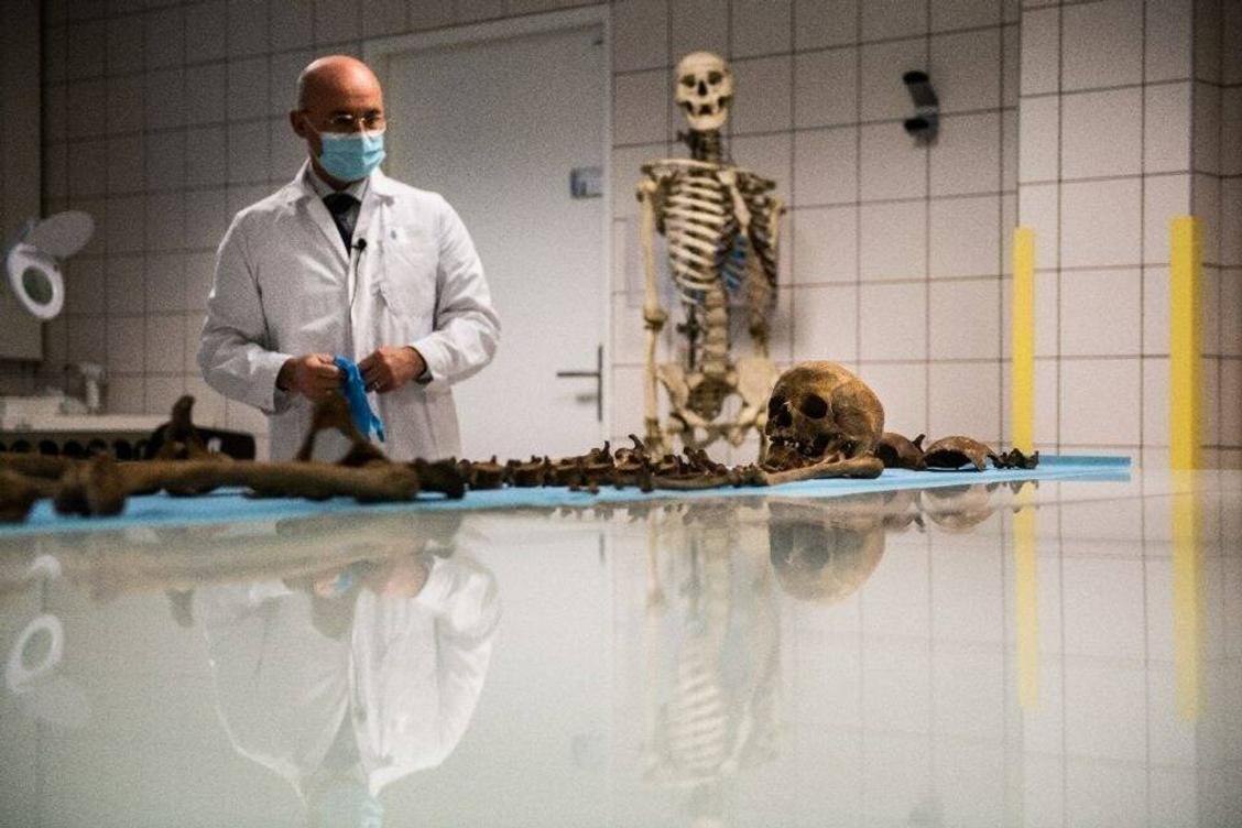 Mort depuis 4 ans à Cannes: "Le cadavre commence à sentir au bout de ...