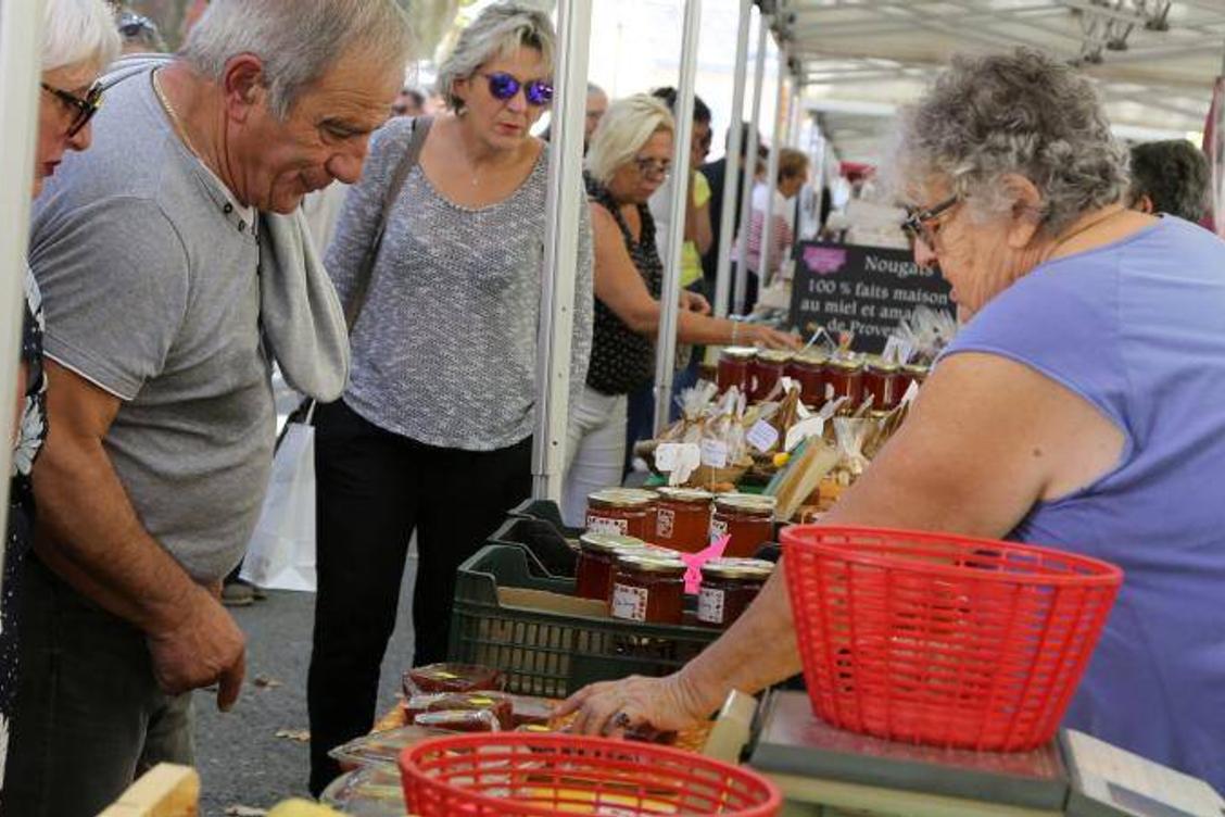 Un marché remplacera la Fête du coing à Cotignac, annulée pour cause de ...