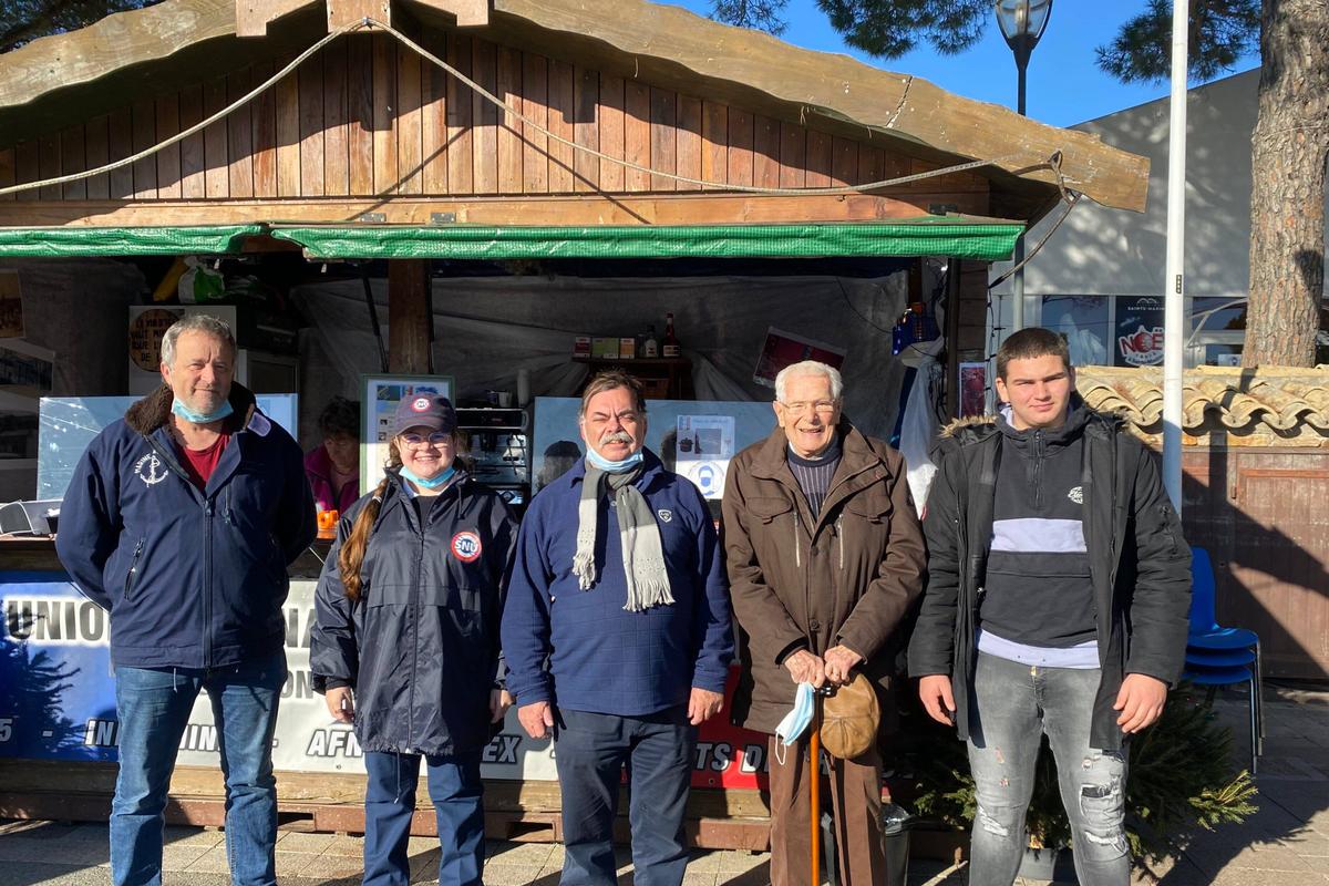 À Sainte-Maxime, lycéens et bénévoles réunis avec d'anciens combattants ...