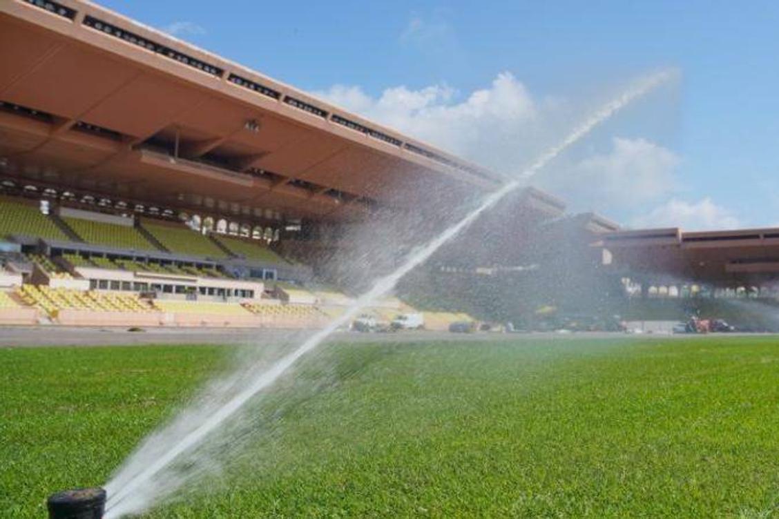 La nouvelle pelouse du stade Louis-II prête pour la reprise du championnat