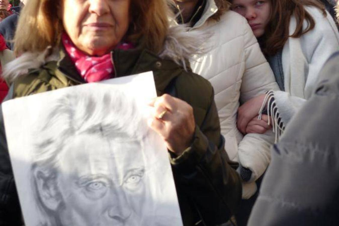 Les images de l'hommage parisien rendu à Johnny Hallyday