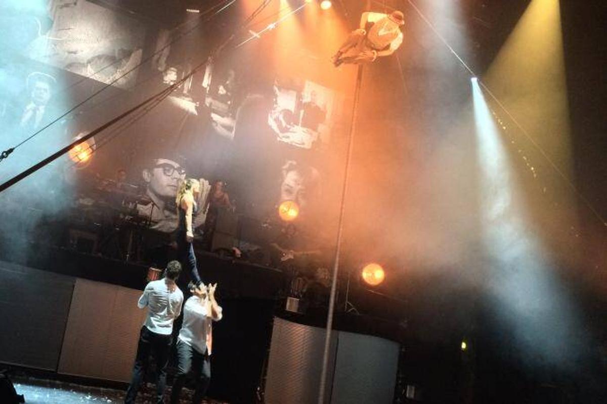 Le nouveau cirque projette Fellini aux cimes du Carré