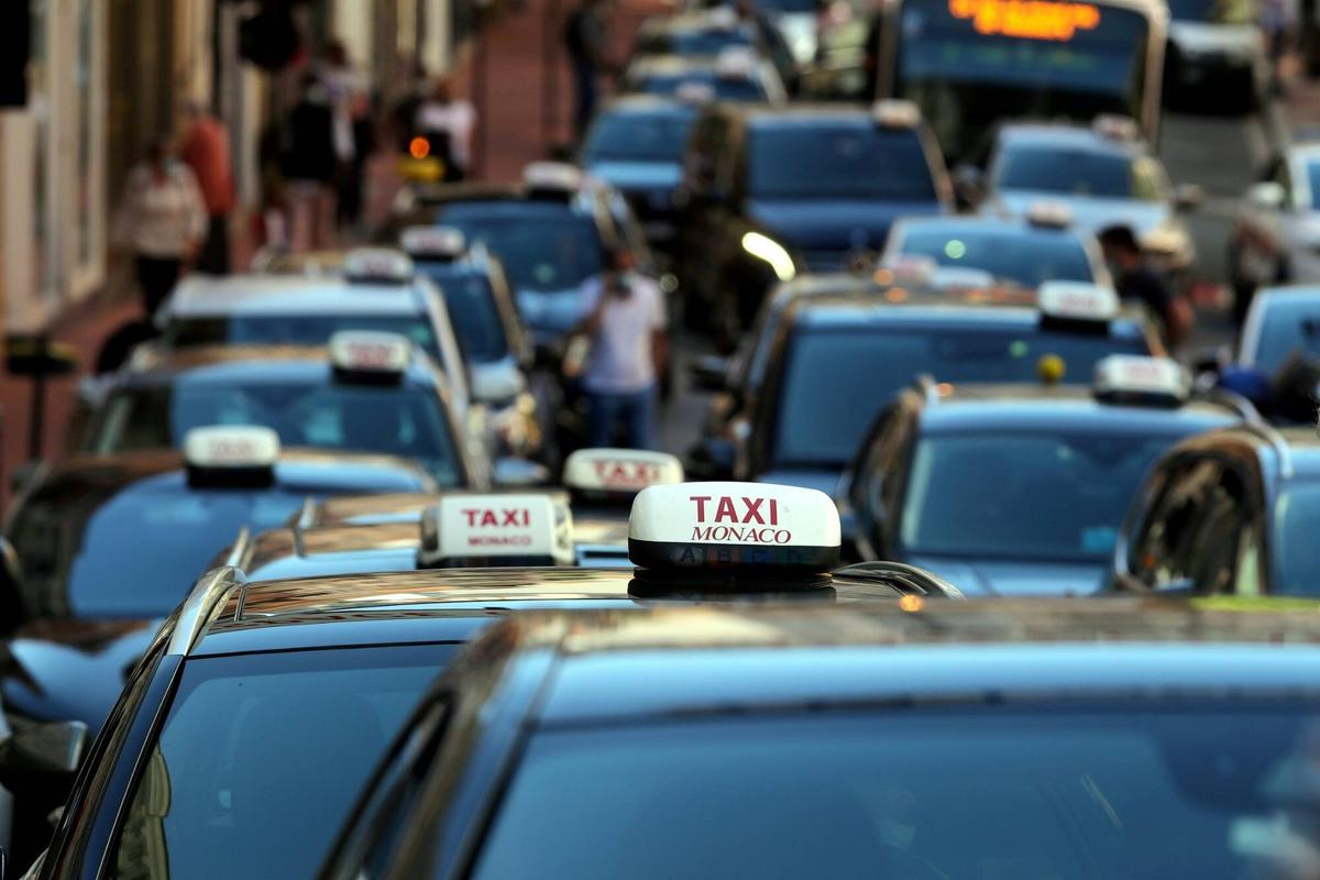Gouvernement en sursis: les taxis reportent leur mobilisation en ...