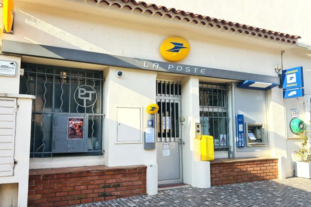 Après quelques semaines de travaux, le bureau de Poste va bientôt ...