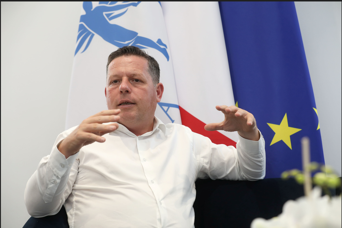 « Je ne pensais pas que nous pouvions tomber si bas » : le maire LR de ...