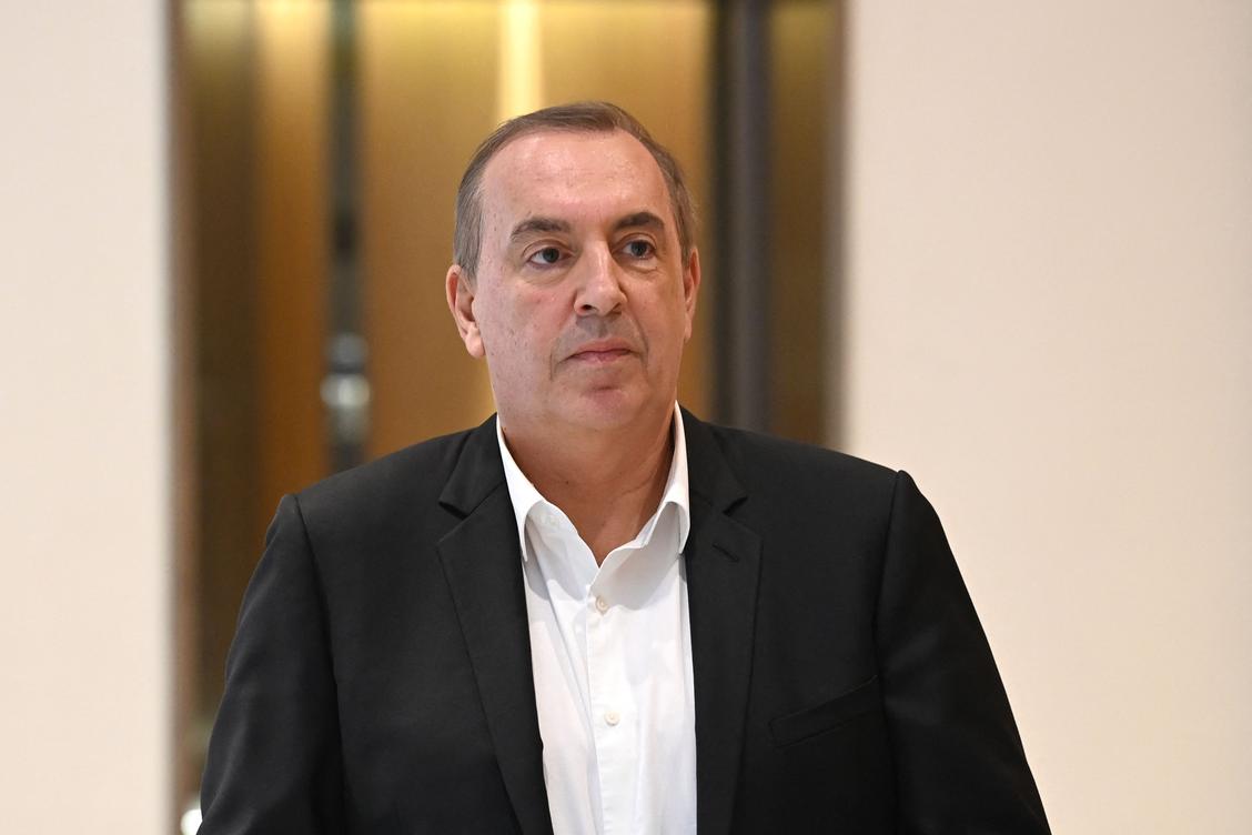 « On assume complètement » : Canal+ maintient Jean-Marc Morandini sur ...