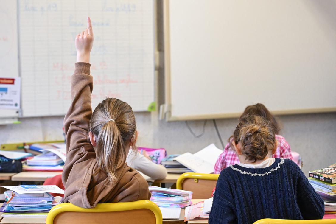 « Dis-moi qui t’a dit ça, sinon, je te tue » : une fillette de 10 ans ...