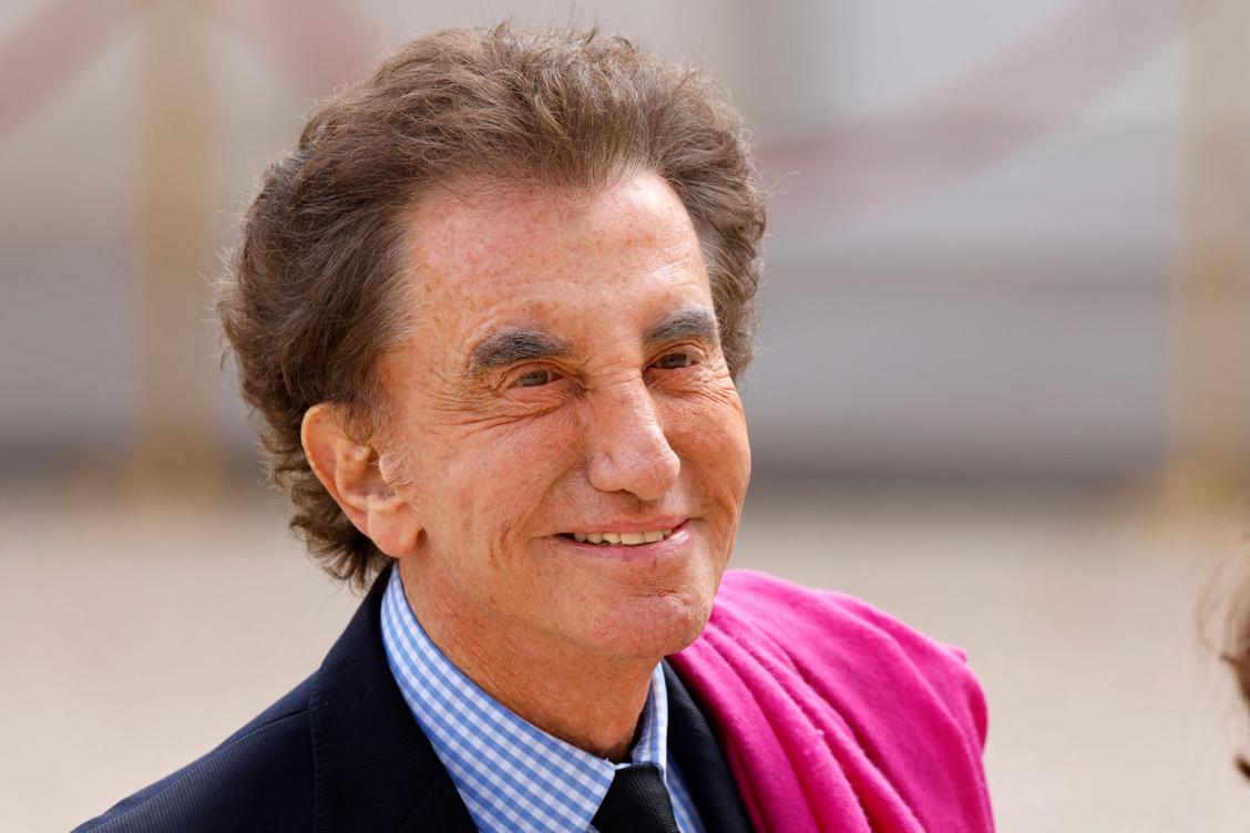 « Je suis sans doute un pauvre naïf » : Jack Lang se défend sur ses ...